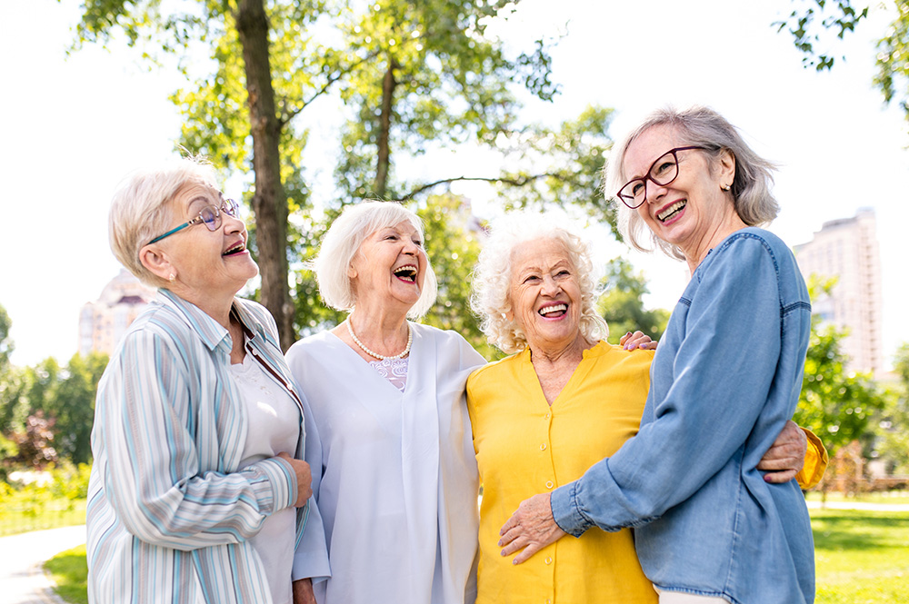 Helping Your Senior Loved One Thrive in Senior Living - Radiant Senior ...